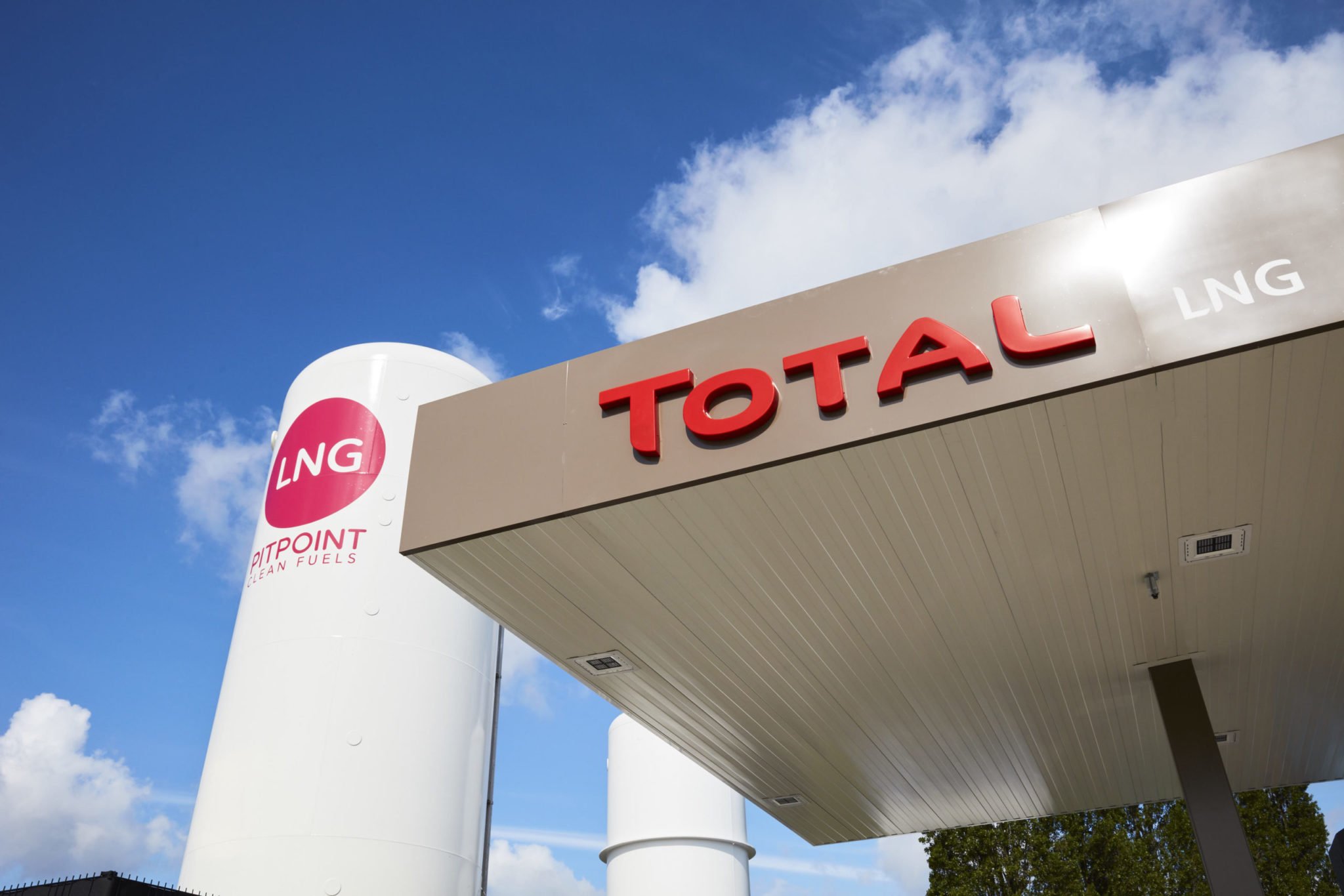 Total and PitPoint.LNG have started the realization of a LNG station in ...