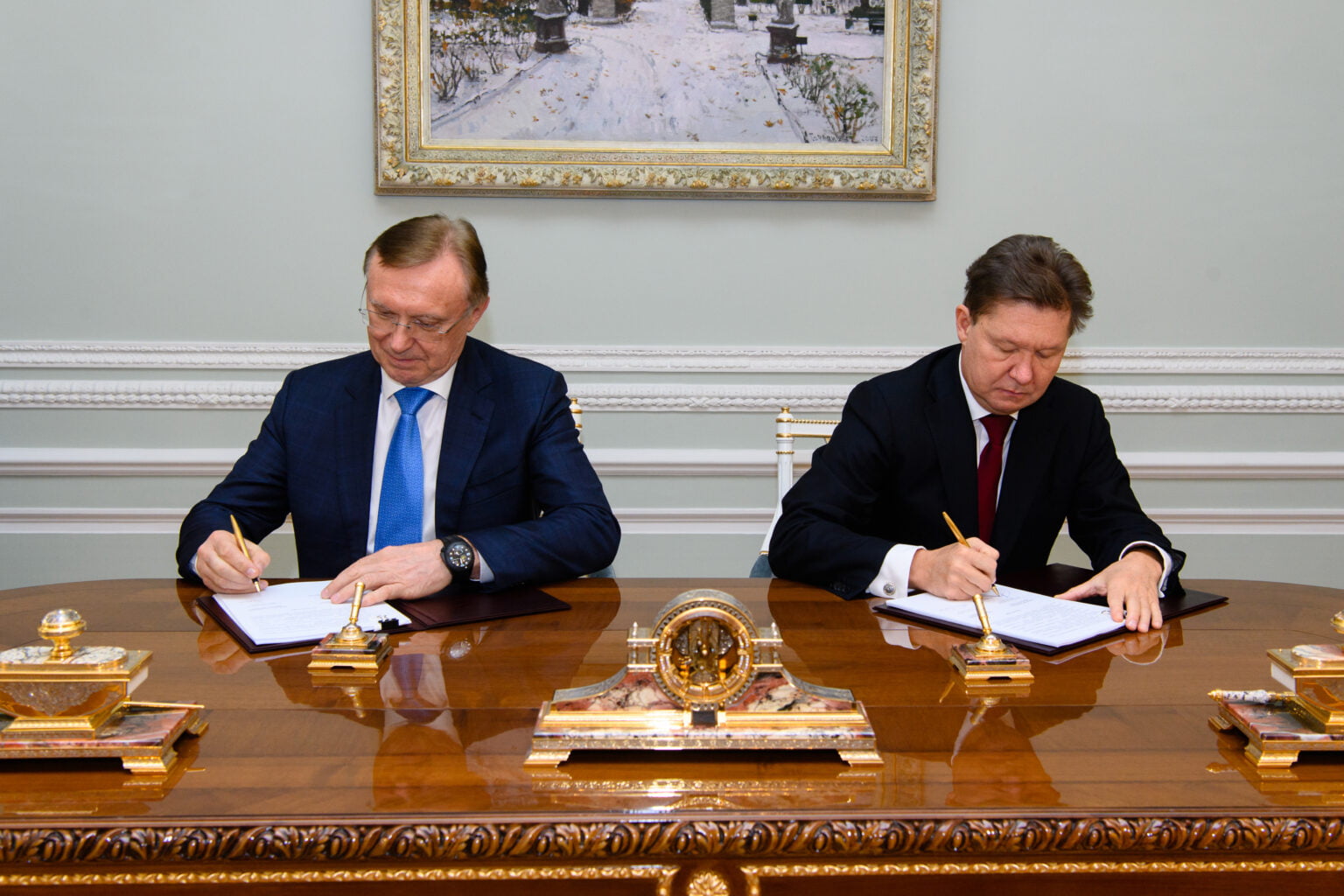 Kamaz to supply Gazprom with natural gas buses for shift personnel ...