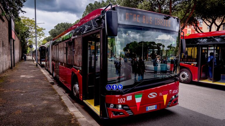 Solaris to provide CNG hybrid buses for Rome transport company – GNV ...